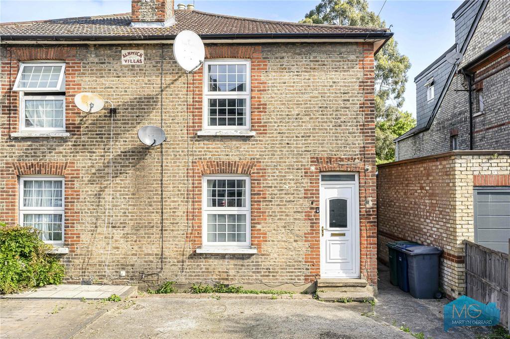 Victoria Road, Barnet, EN4 3 bed semi-detached house for sale - £600,000