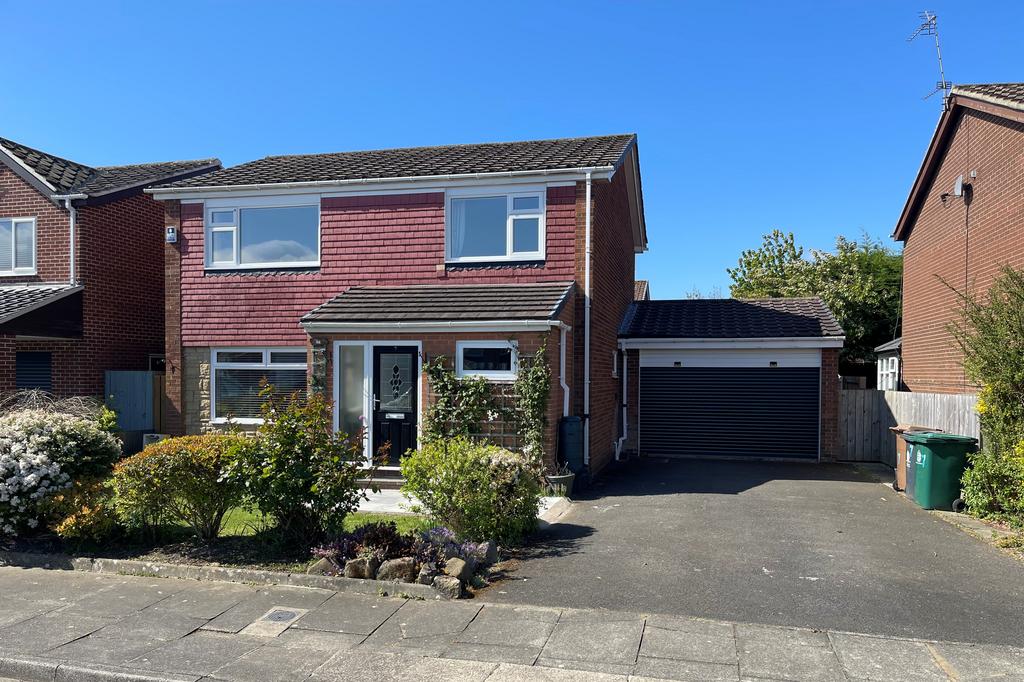 Hillsden Road, Beaumont Park, Whitley... 4 bed detached house - £535,000