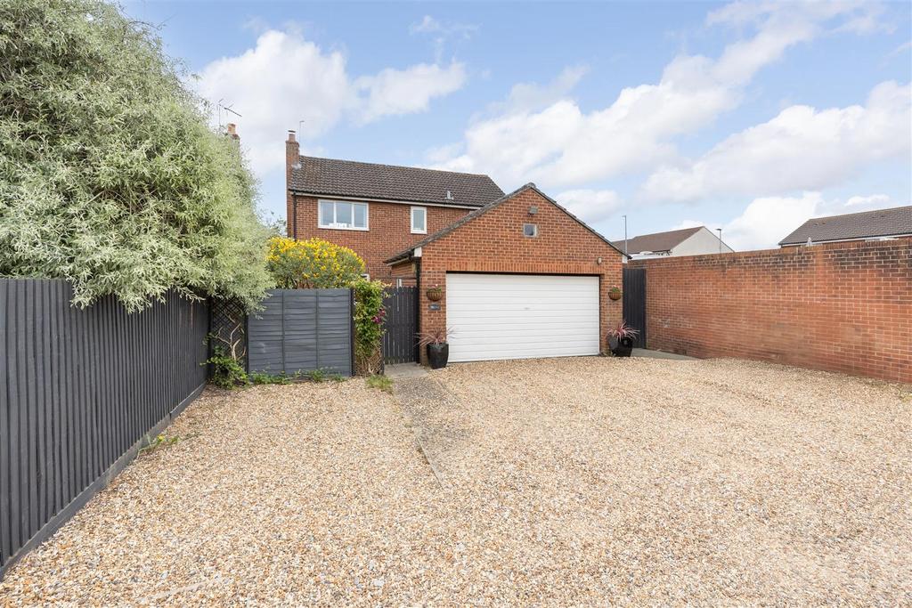Frome Road, Southwick 4 bed detached house for sale - £490,000