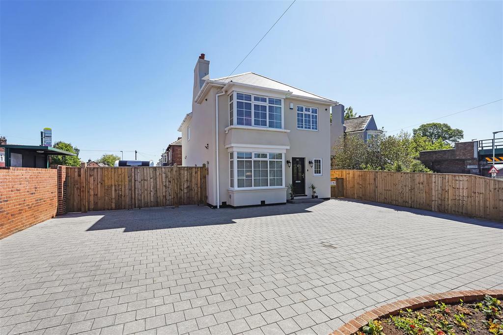 Neasham Road, Darlington 4 bed detached house for sale - £365,000