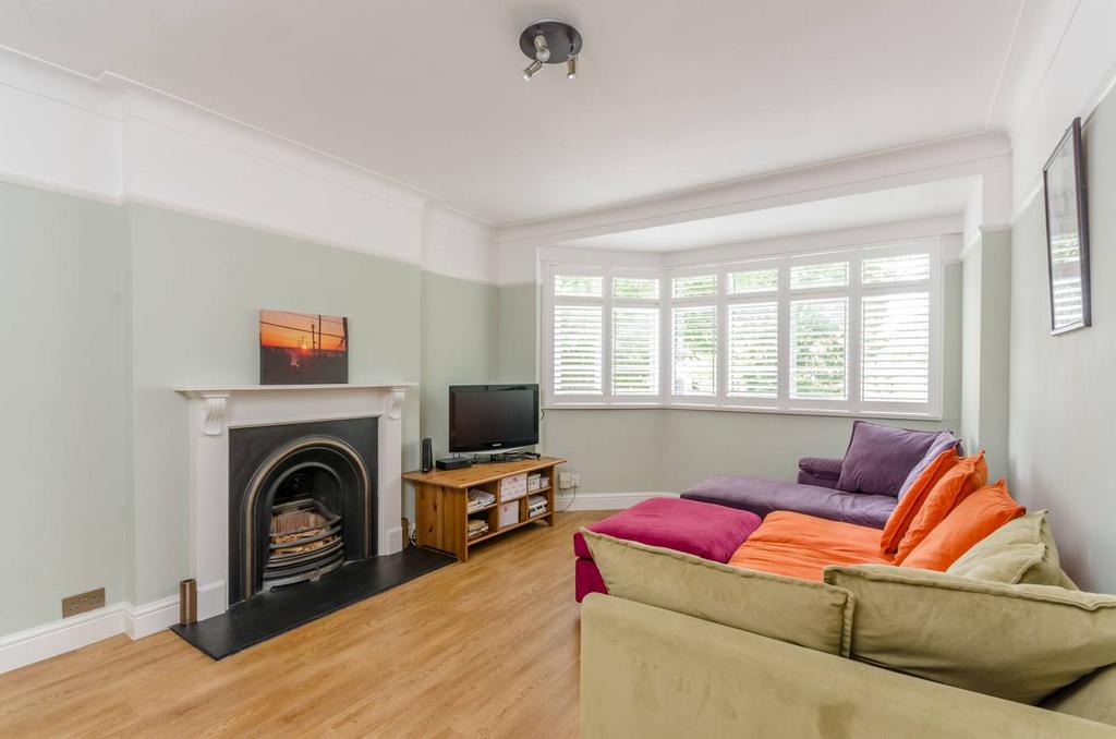 Acton, W3, Acton, London, W3 2 bed flat to rent - £2,295 pcm (£530 pw)