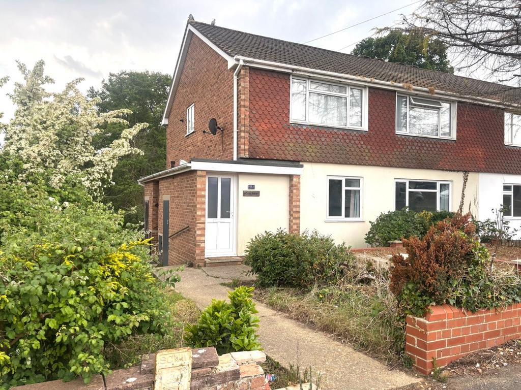 Hillview Road, Hythe, Southampton... 2 bed ground floor flat - £1,250 pcm (£288 pw)