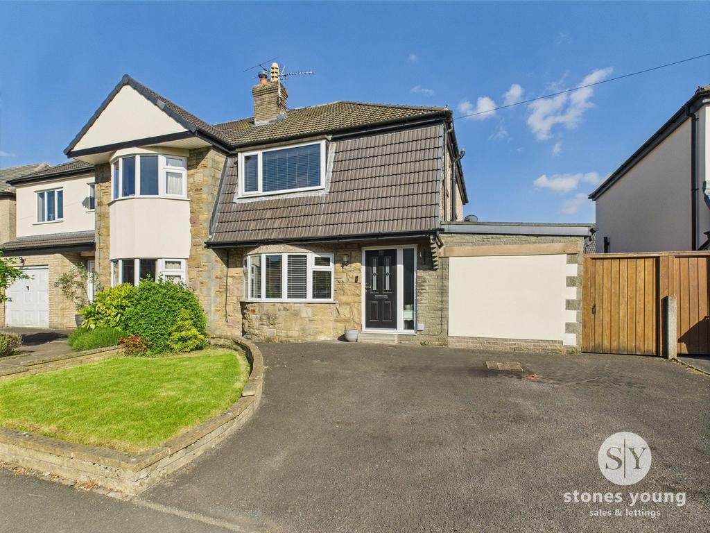 Warwick Drive, Clitheroe, BB7 3 bed semi-detached house for sale - £380,000