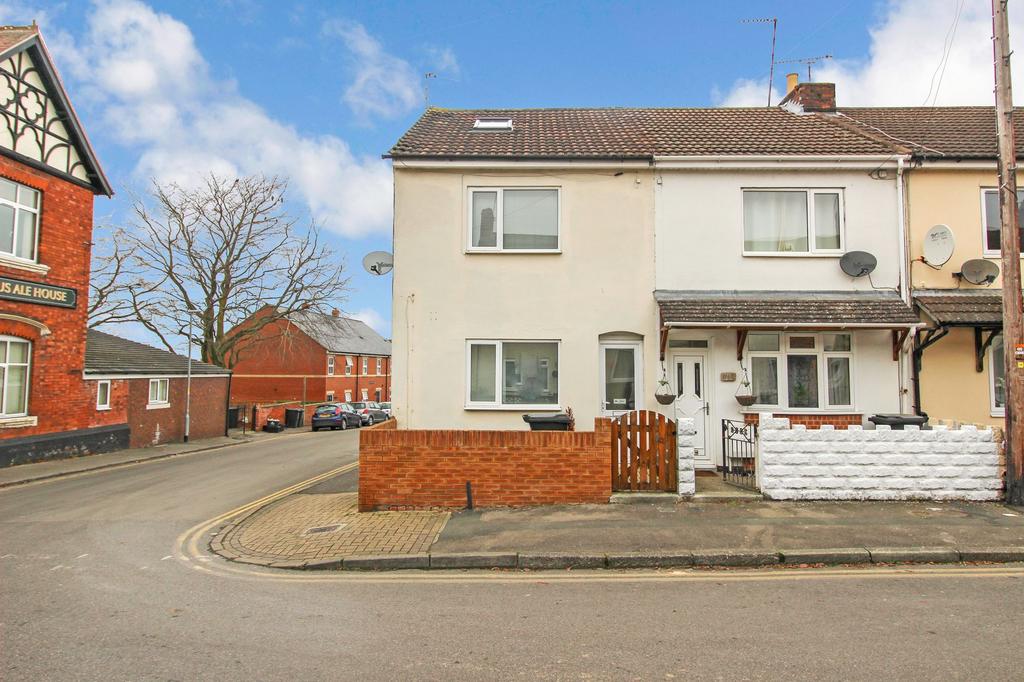 Redcliffe Street, Swindon SN2 1 bed end of terrace house - £1,000 pcm (£231 pw)