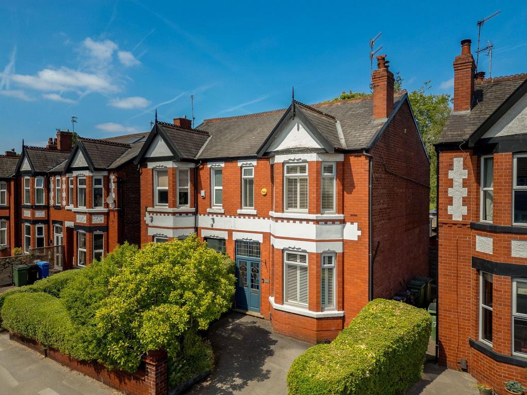 Compstall Road, Stockport SK6 3 bed semi-detached house - £450,000