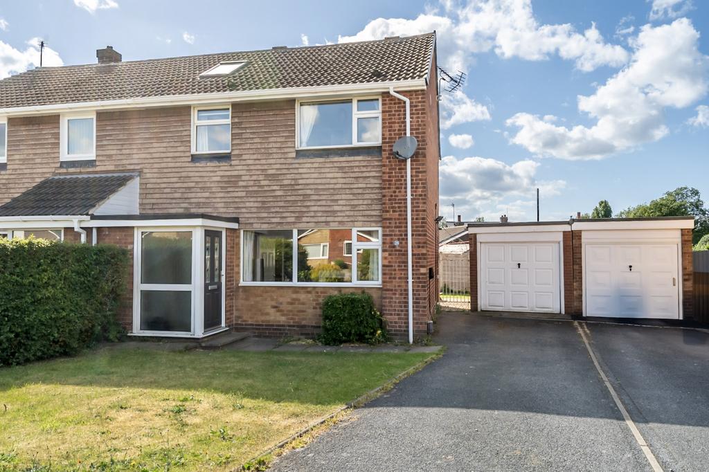 Long Meadows, Garforth 4 bed semi-detached house for sale - £300,000