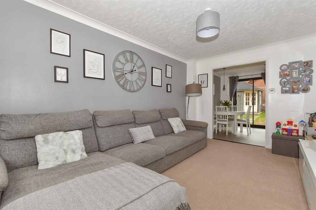Scholey Close, Halling, Rochester, Kent 2 bed semi-detached house for ...