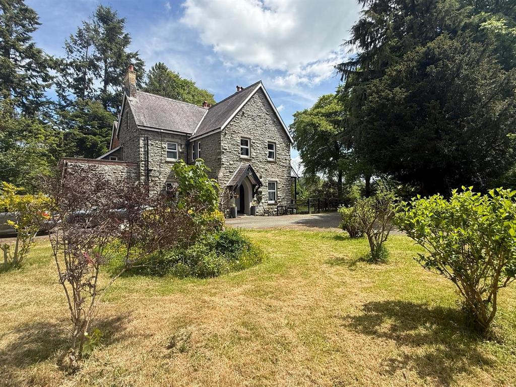Beguildy, Knighton 6 bed house for sale - £650,000
