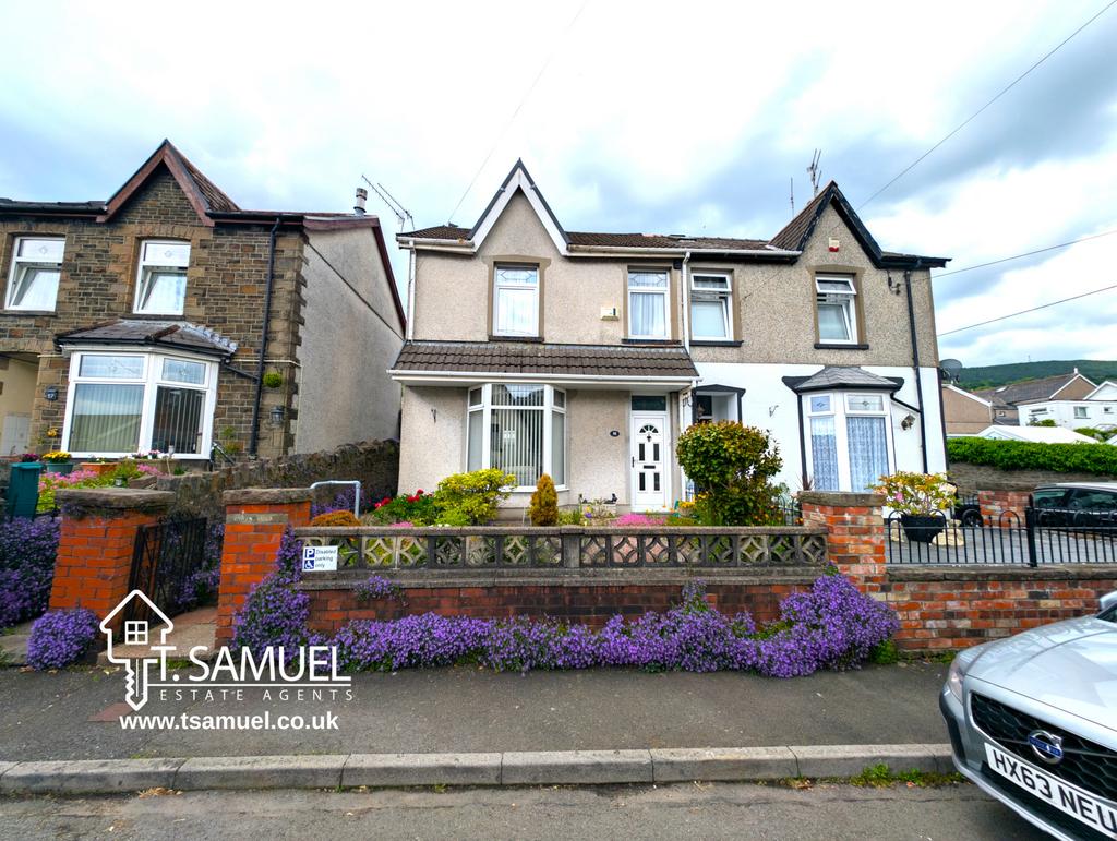 Campbell Terrace, Mountain Ash, CF45 4AE 3 bed semi-detached house - £ ...