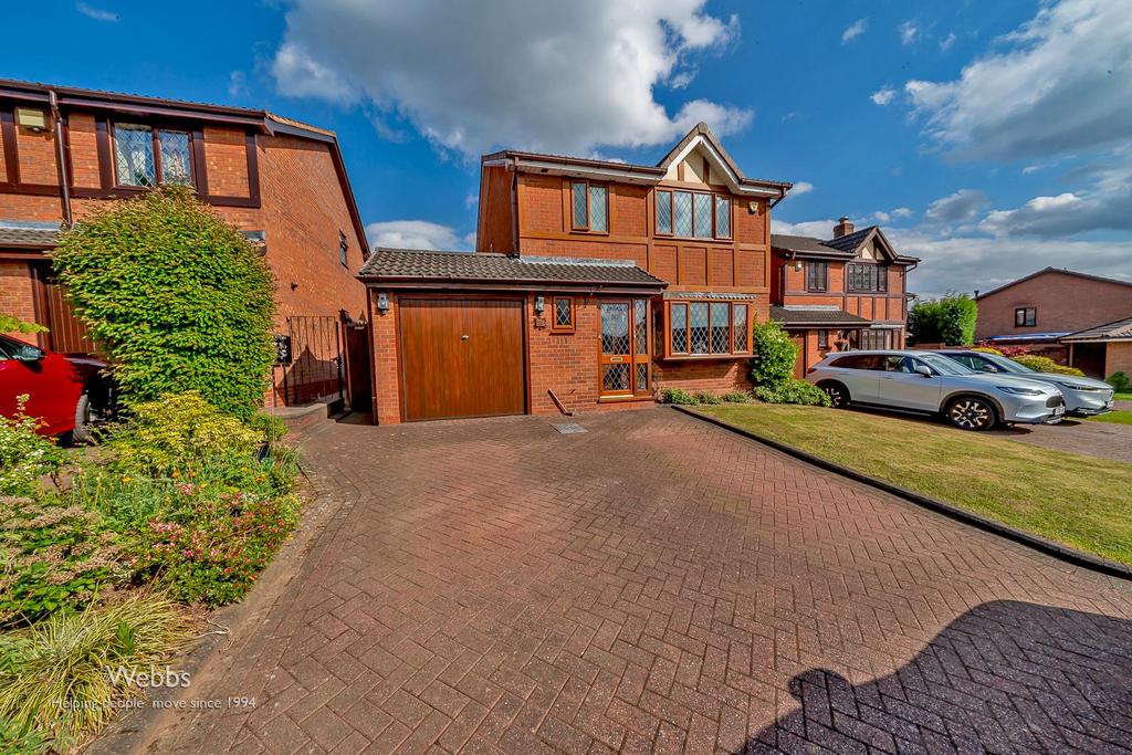 High Land Road, Walsall WS9 3 bed detached house for sale - £425,000