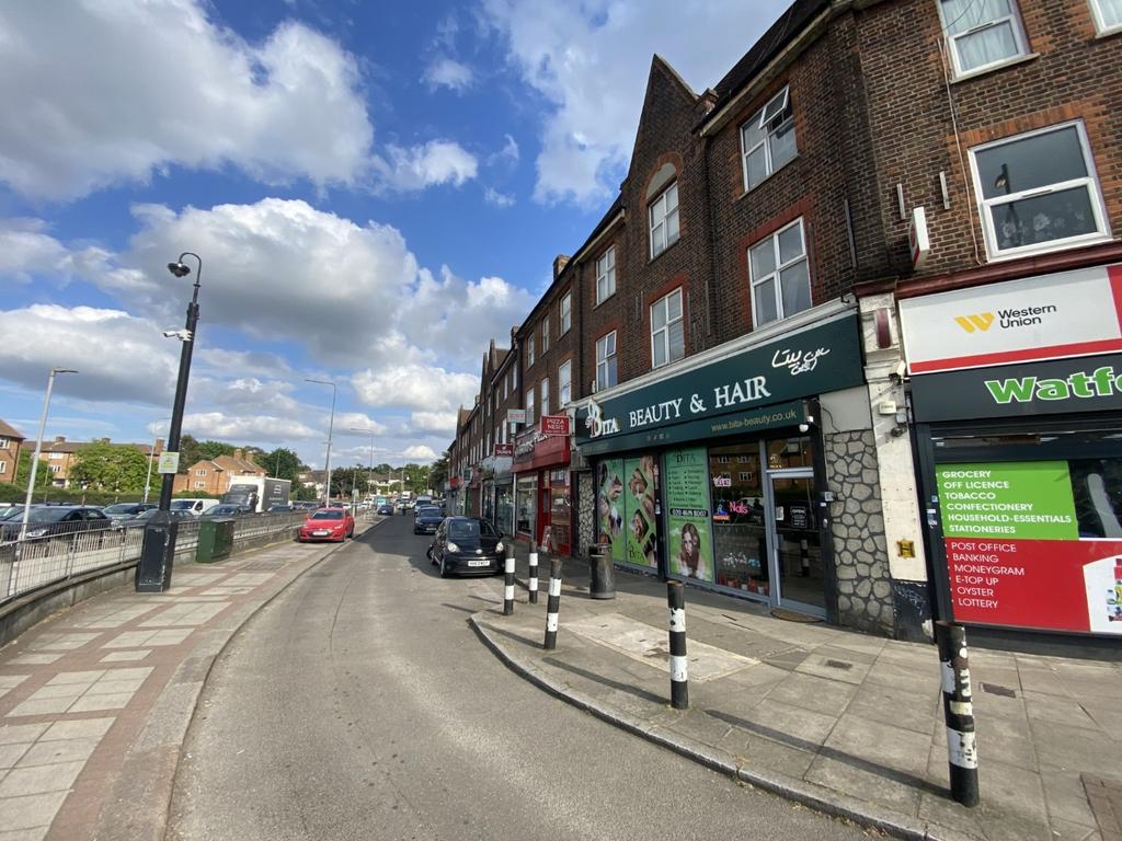 Watford Way, London, Greater London, NW7 1 bed flat - £1,250 pcm (£288 pw)