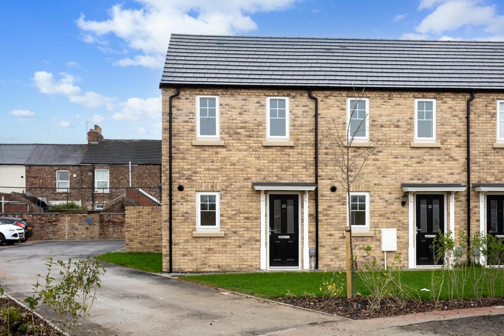 David Longhurst, York 2 bed house - £1,375 pcm (£317 pw)