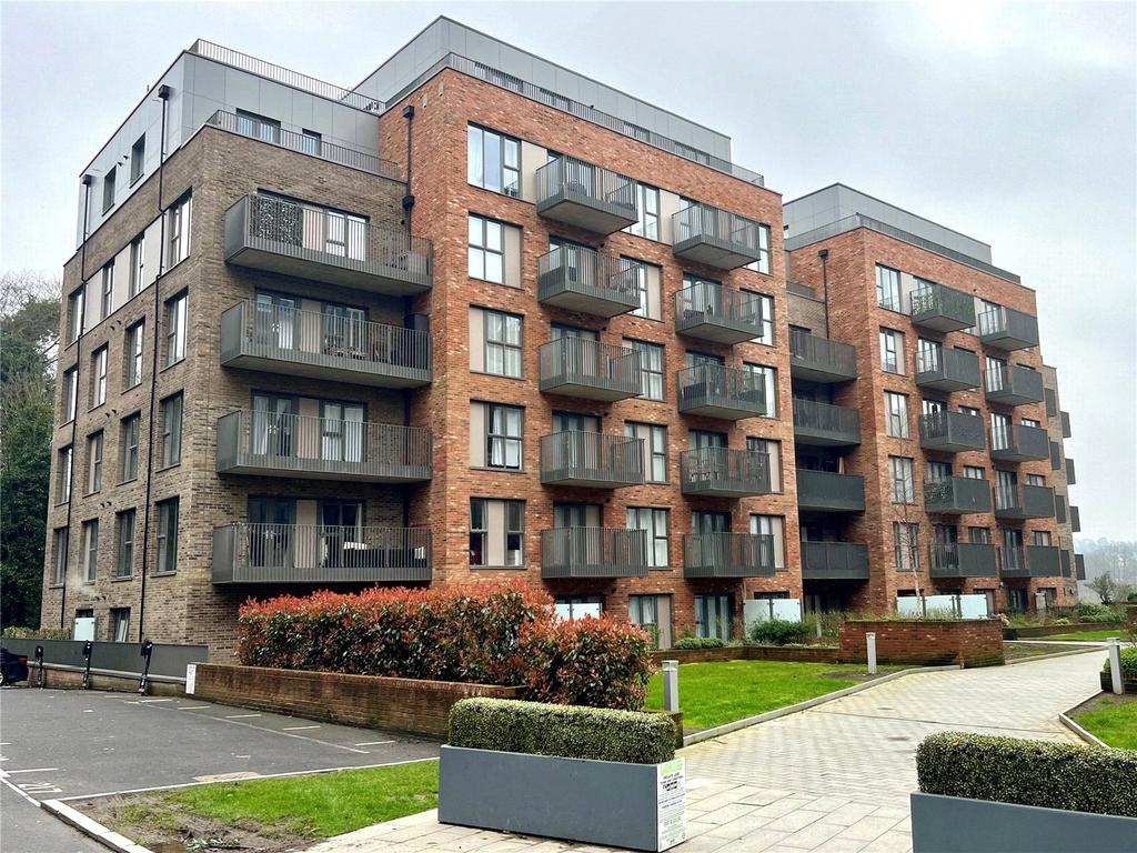 Rosalind Drive, Maidstone, ME14 2 bed flat - £290,000