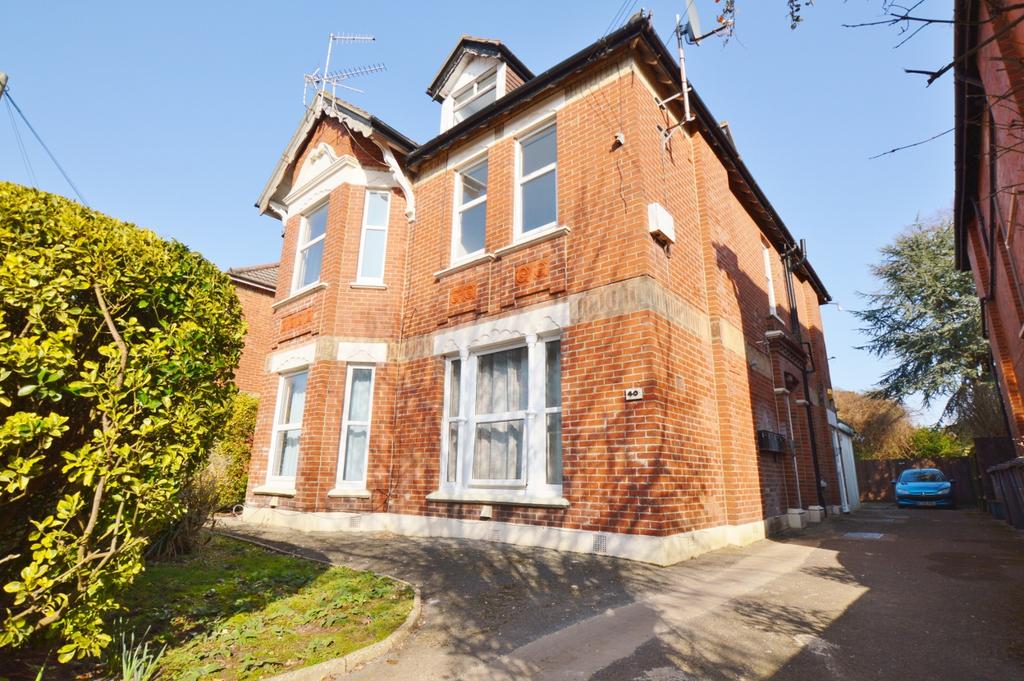 Hamilton Road, Bournemouth BH1 1 bed flat to rent - £875 pcm (£202 pw)