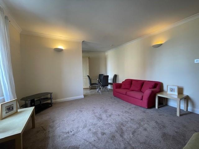 Gayfield Square, Edinburgh, EH1 2 bed flat - £1,400 pcm (£323 pw)