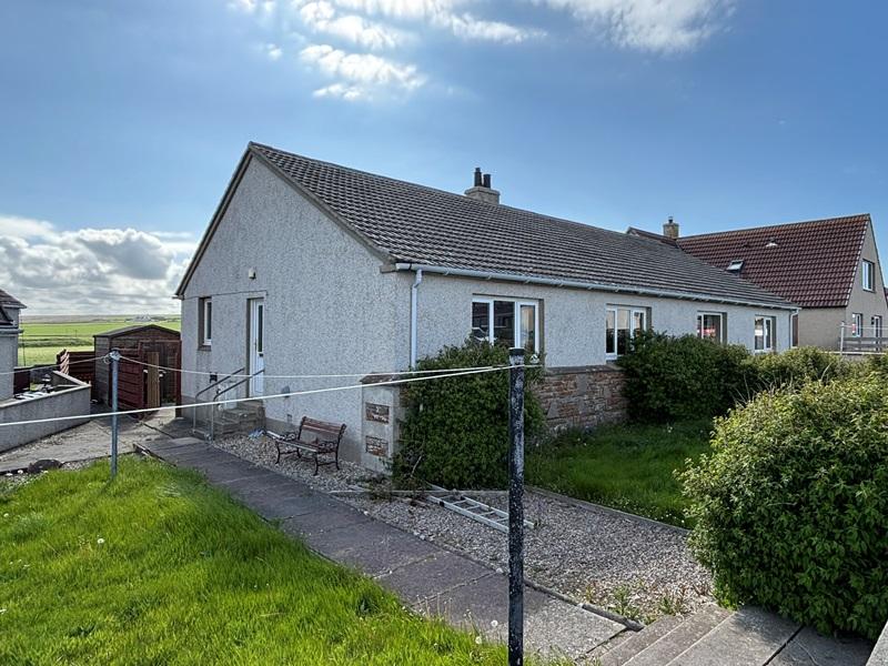St. Clair Avenue, Scrabster KW14 2 bed semi-detached house - £118,000