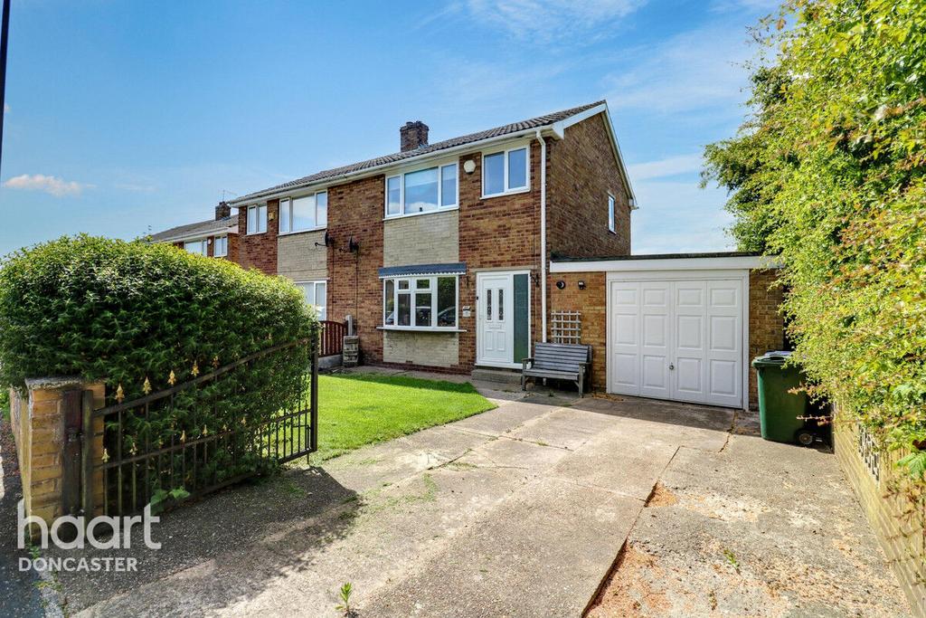 Ivy Road, Doncaster 3 bed semi-detached house for sale - £150,000