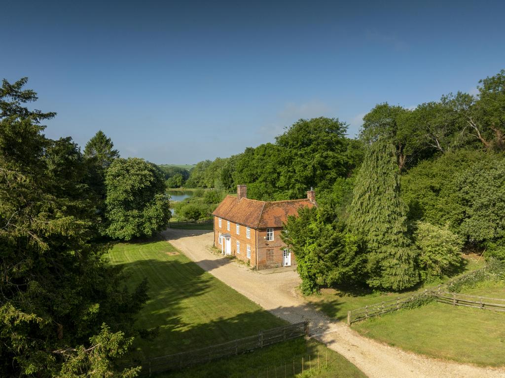 Overton RG25 5 bed farm house to rent - £3,500 pcm (£808 pw)