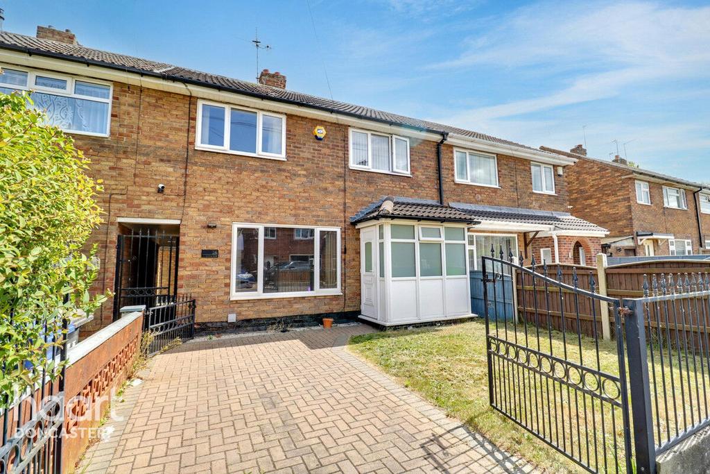 St Edwins Drive, Dunscroft, Doncaster 3 bed terraced house for sale - £ ...