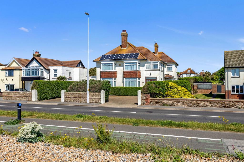 Brighton Road, Worthing, BN11 2HG 5 bed detached house for sale - £875,000