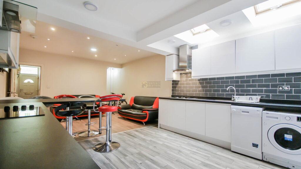 Bournbrook Road, Birmingham B29 6 bed terraced house to rent - £3,640 ...