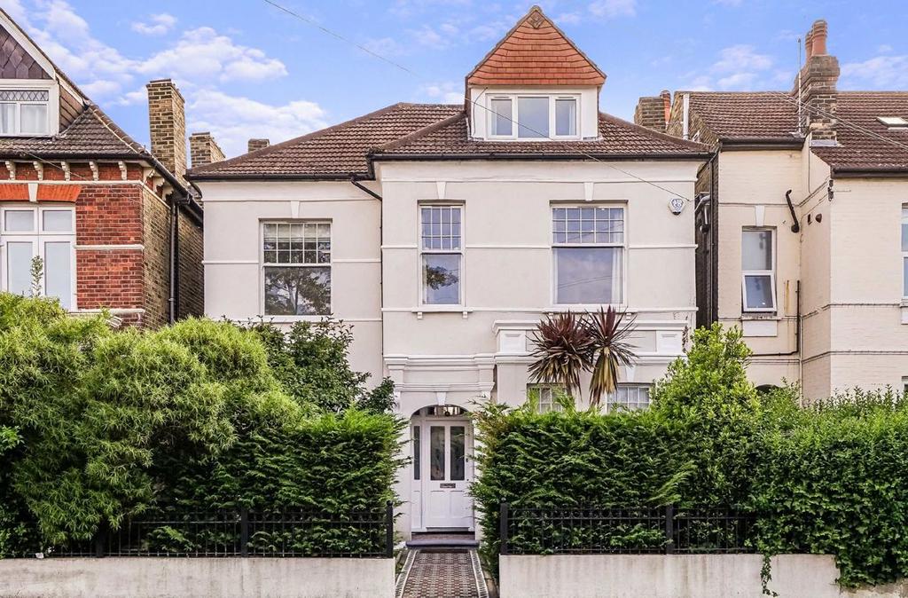 Buckleigh Road, London SW16 5 bed house to rent - £5,200 pcm (£1,200 pw)