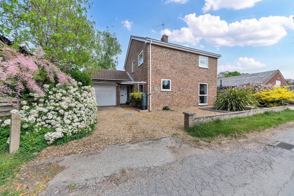 Rectory Lane, Royston SG8 3 bed detached house for sale - £500,000