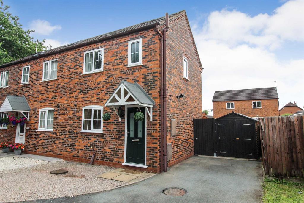 Cabin Lane, Oswestry 2 bed semi-detached house for sale - £175,000