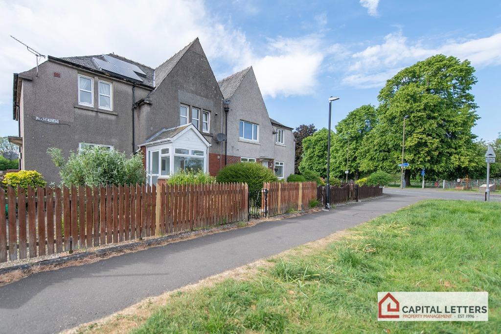 Abbey Road, Stirling FK8 3 bed flat - £1,800 pcm (£415 pw)