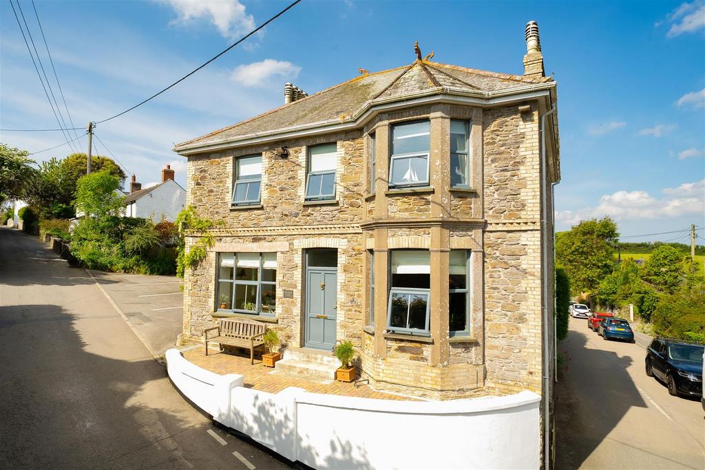 Pendower Road, Veryan, Truro 5 bed detached house for sale - £695,000