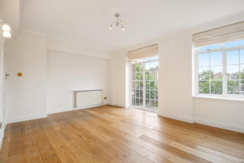 Cheyne Walk, London, SW3 3 bed flat to rent - £4,498 pcm (£1,038 pw)