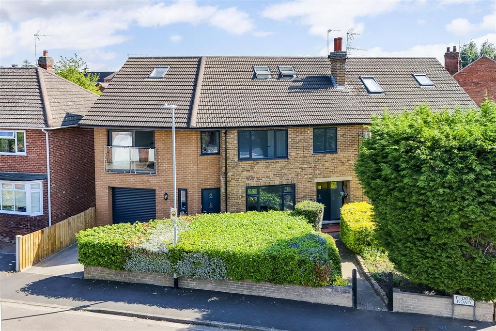 Tudor Road, West Bridgford NG2 5 bed semi-detached house for sale - £ ...