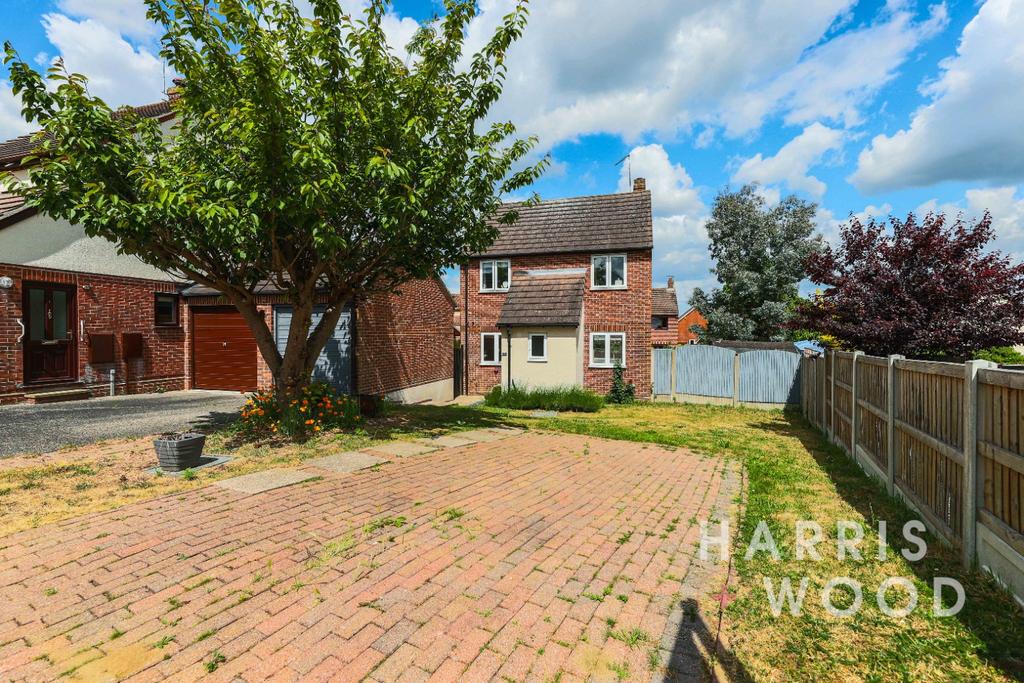 Bullfinch Close, Colchester, Essex, CO4 3 bed detached house - £325,000
