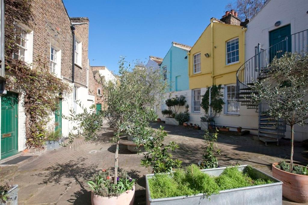 Kennington Lane, London, SE11 2 bed flat to rent - £2,300 pcm (£531 pw)