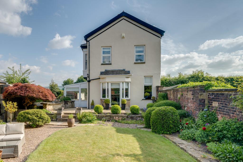 Timothy Lane, Upper Batley 3 bed detached house for sale - £400,000