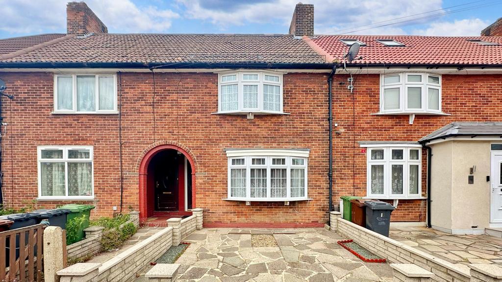 Markyate Road, Dagenham, RM8 2 bed terraced house - £340,000