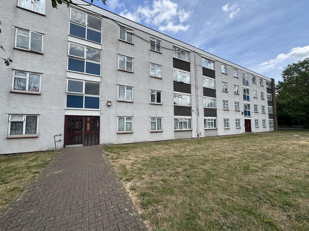 Convent Way, SOUTHALL UB2 2 bed flat - £2,200 pcm (£508 pw)