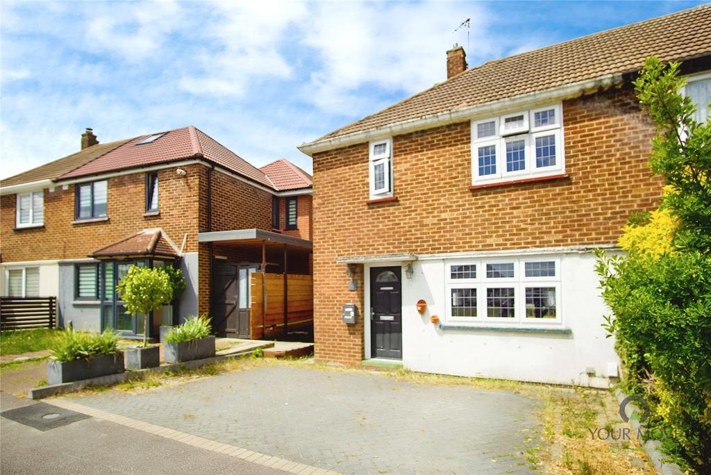 Highstead Crescent, Erith DA8 2 bed terraced house - £425,000