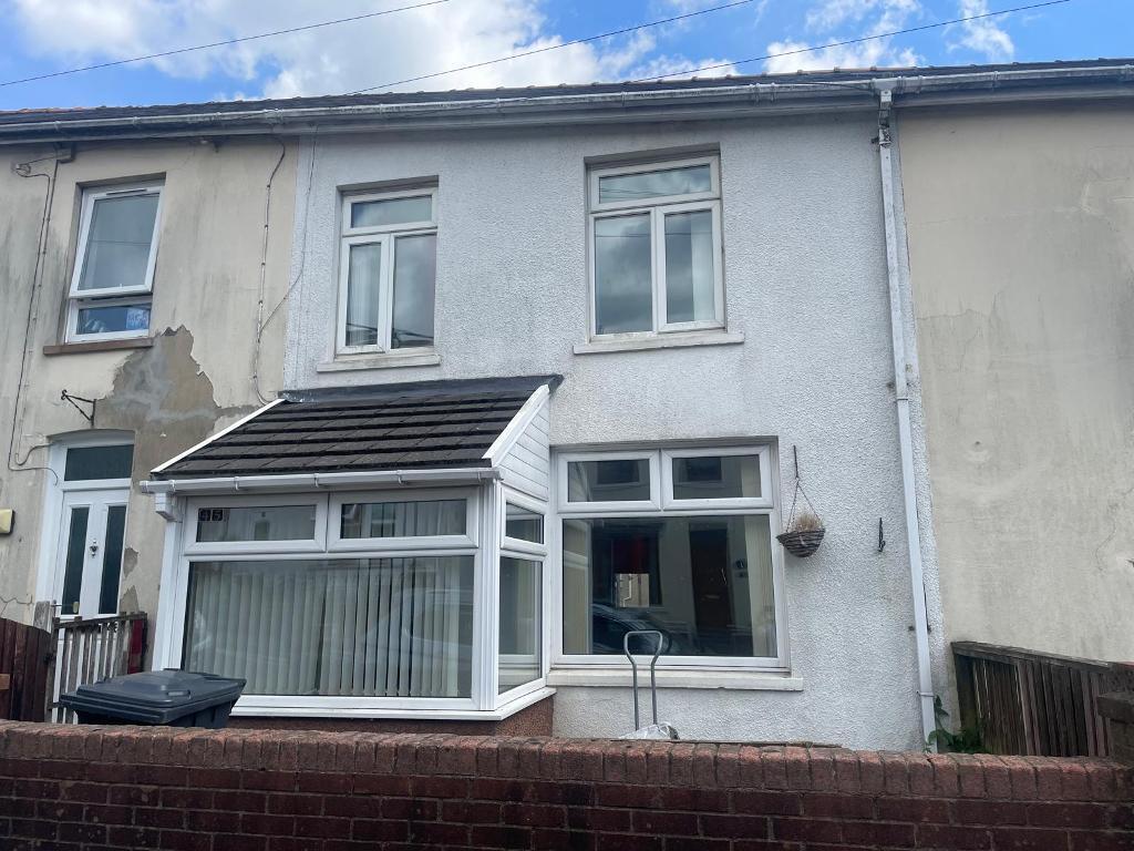 Blaina, Abertillery NP13 3 bed terraced house for sale - £90,000
