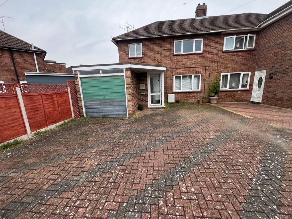 Parr Drive, Colchester 3 bed semi-detached house - £1,600 pcm (£369 pw)
