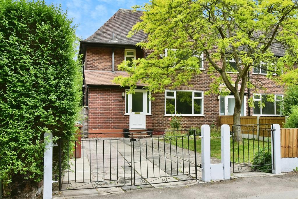 Crossacres Road, Greater Manchester M22 3 bed end of terrace house for ...
