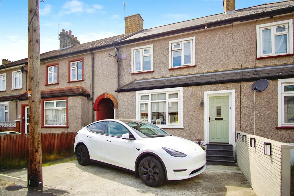 Emes Road, Erith DA8 3 bed terraced house - £425,000