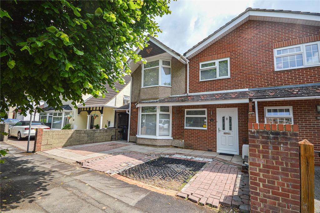 Shrivenham Road, Swindon, Wiltshire, SN1 4 bed semi-detached house - £ ...