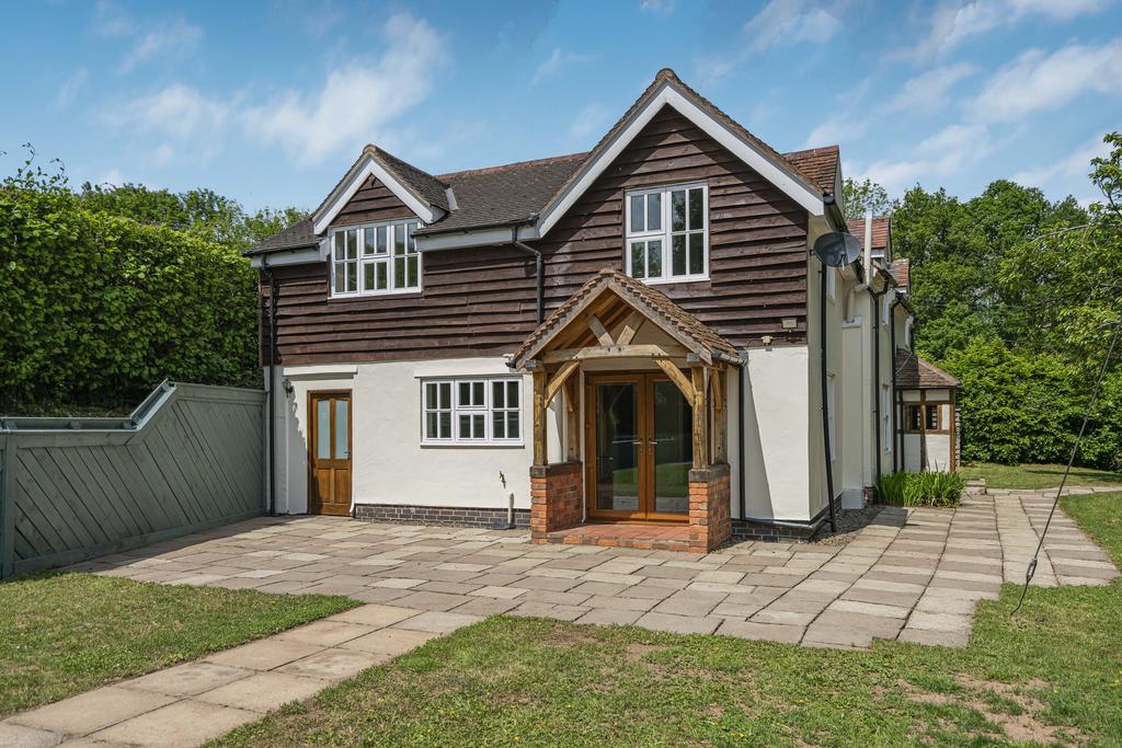 Sutton, Tenbury Wells WR15 3 bed detached house for sale - £595,000