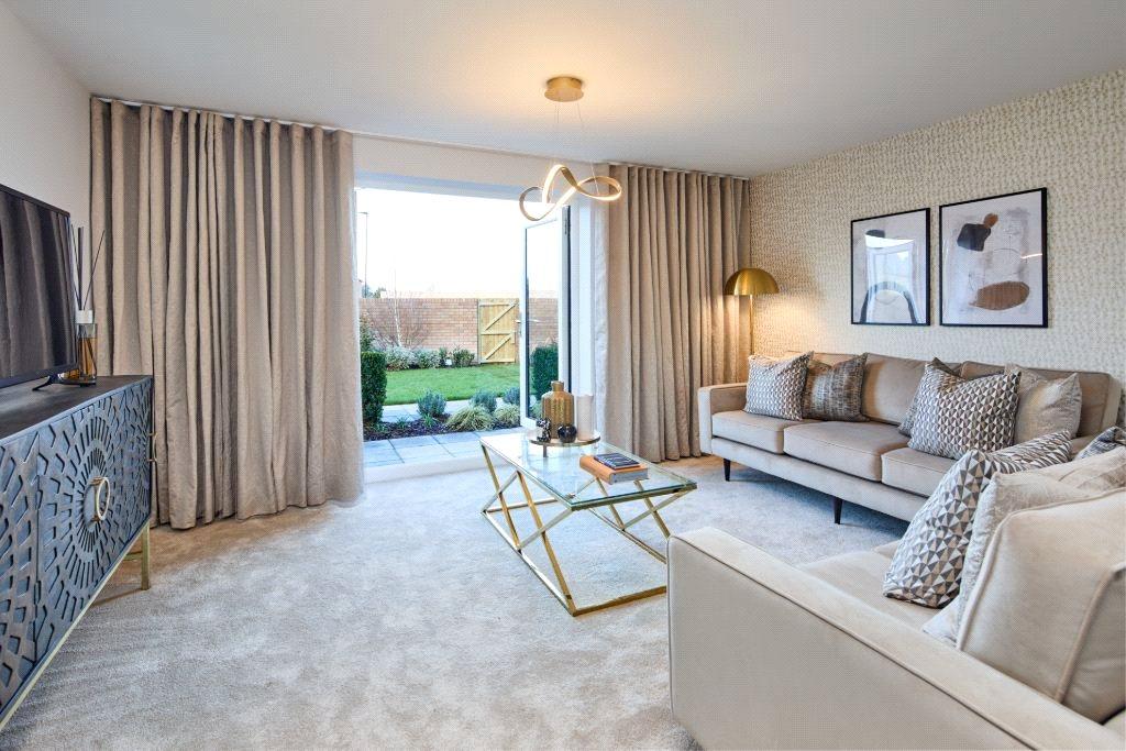 Sutton Drive, Northamptonshire NN16 4 bed detached house for sale - £ ...