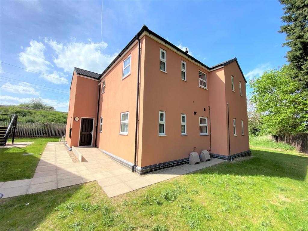 The Sidings, 4 Mount Street... 2 bed apartment - £795 pcm (£183 pw)
