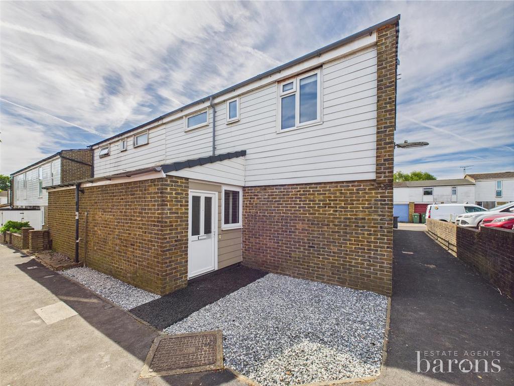 Tweedsmuir Close, Basingstoke RG22 3 bed end of terrace house - £275,000