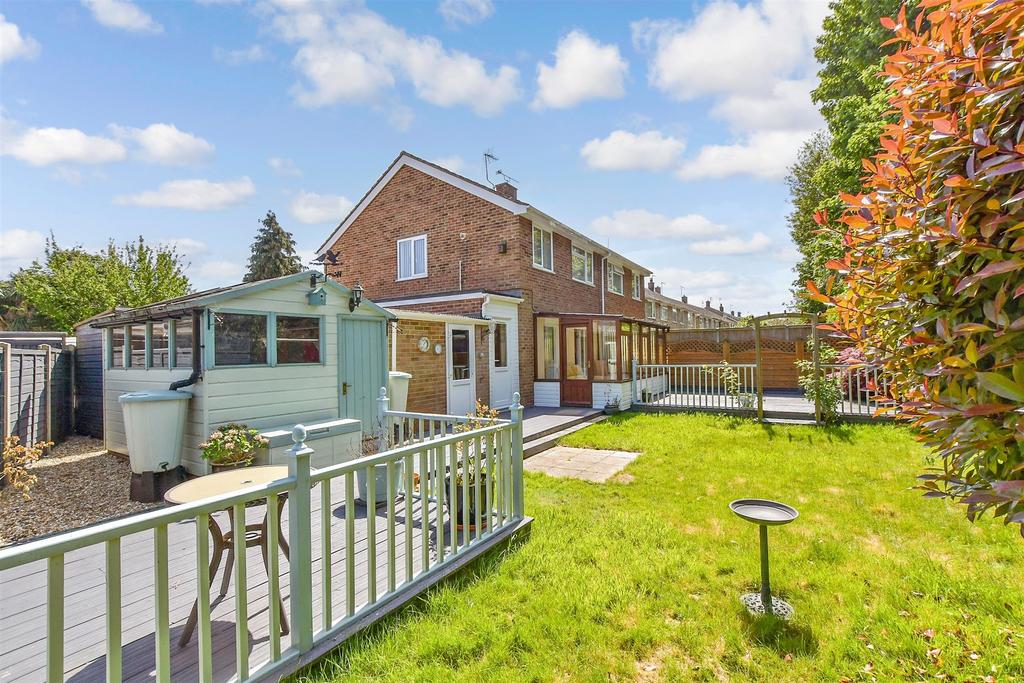 James Hall Gardens, Walmer, Deal, Kent 3 bed semi-detached house - £255,000