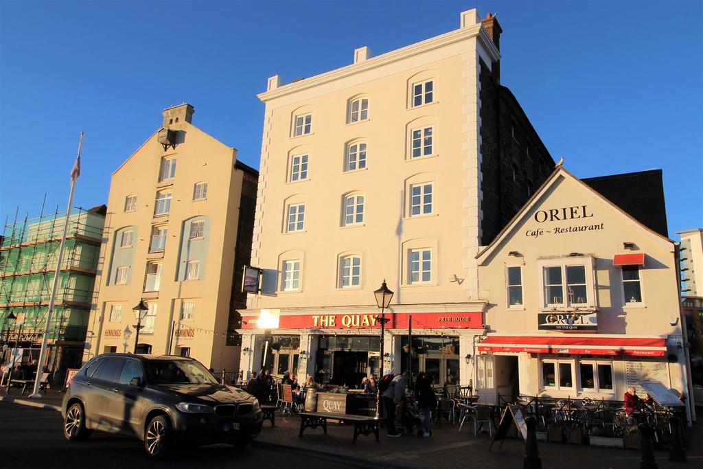 Rowes Warehouse 2 bed apartment to rent - £1,575 pcm (£363 pw)