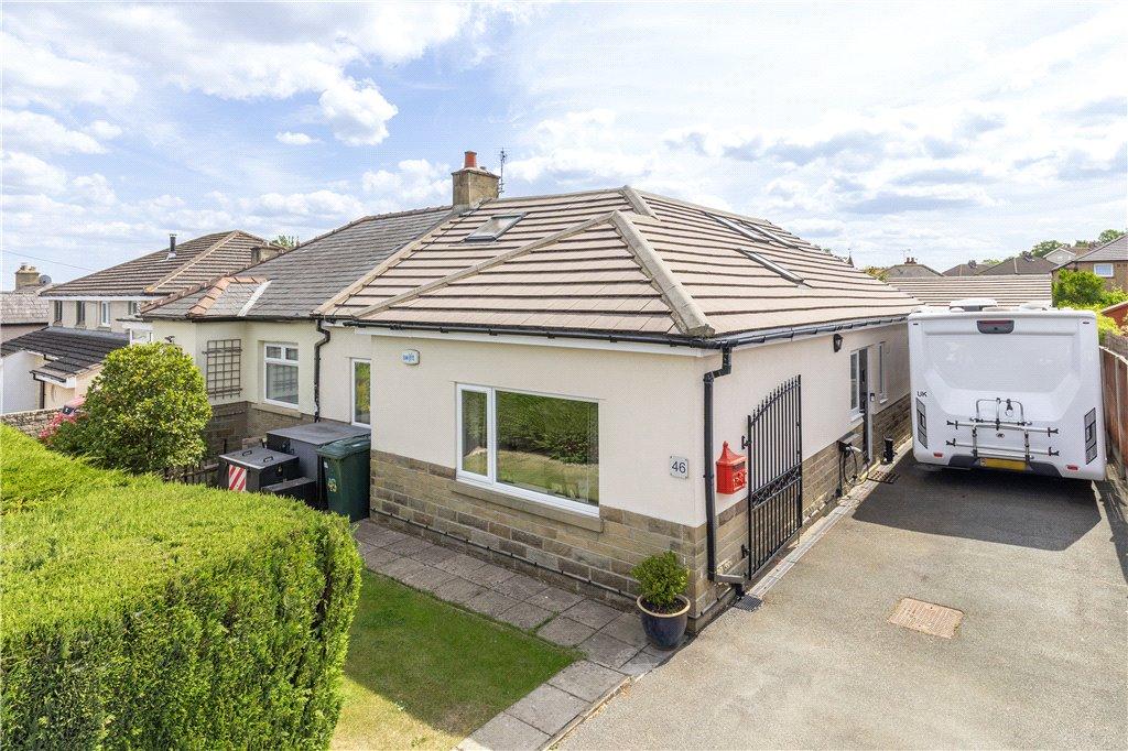 Springfield Road, Baildon, West... 3 bed bungalow for sale - £385,000